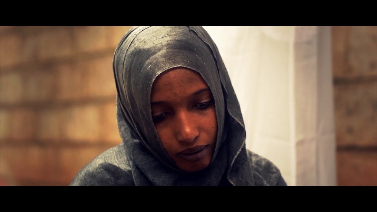 Aniga iyo Walaalkay oo sii kala Coloownay (Maay Language) - YouTube