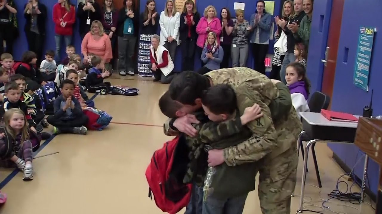 Watch Military Dad Return Home From Africa To Surprise 3 Kids At School ...