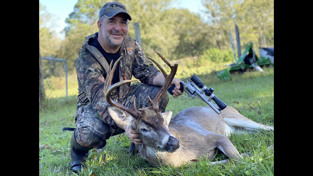 Big Florida Buck with Pistol. - YouTube