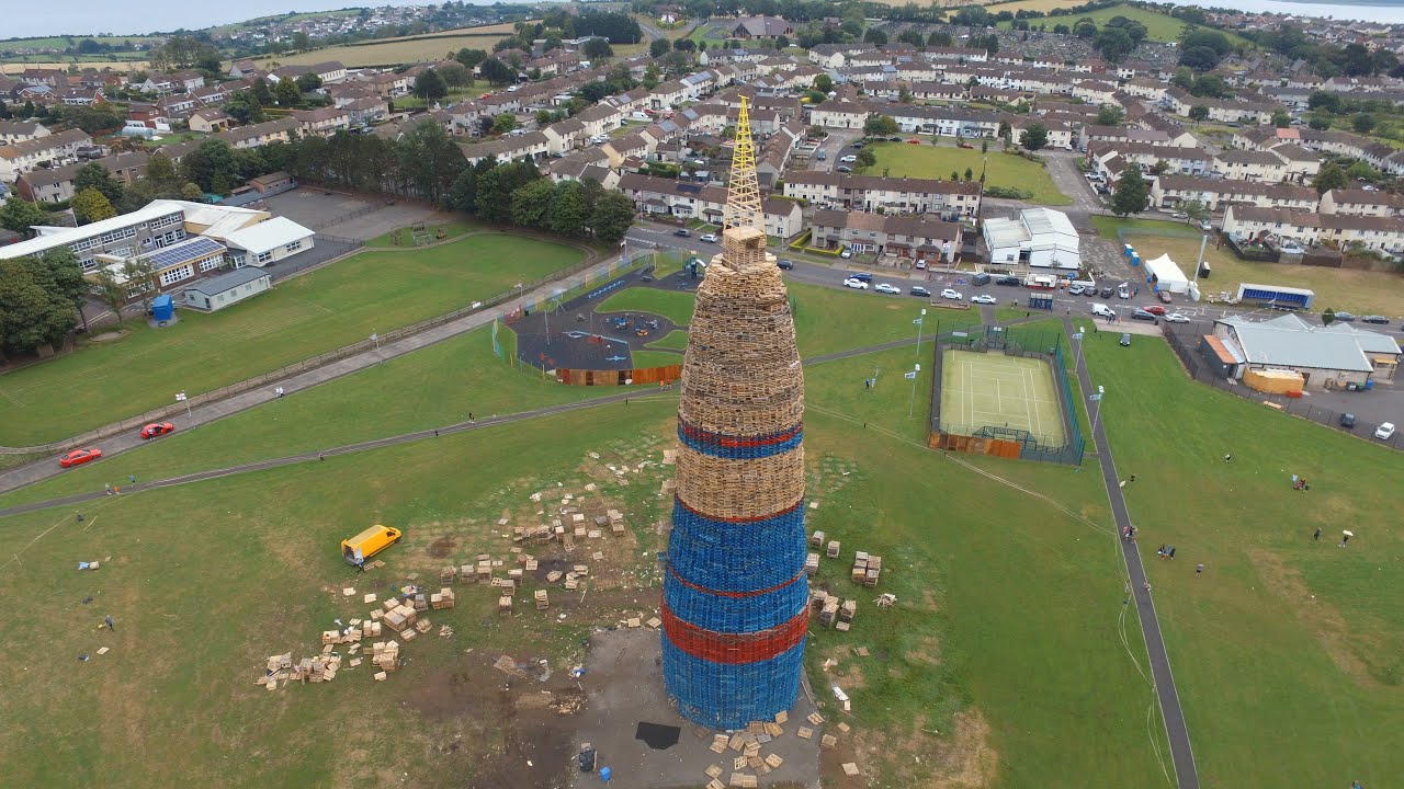 NEW World Record Bonfire (Larne Northern Ireland) - YouTube