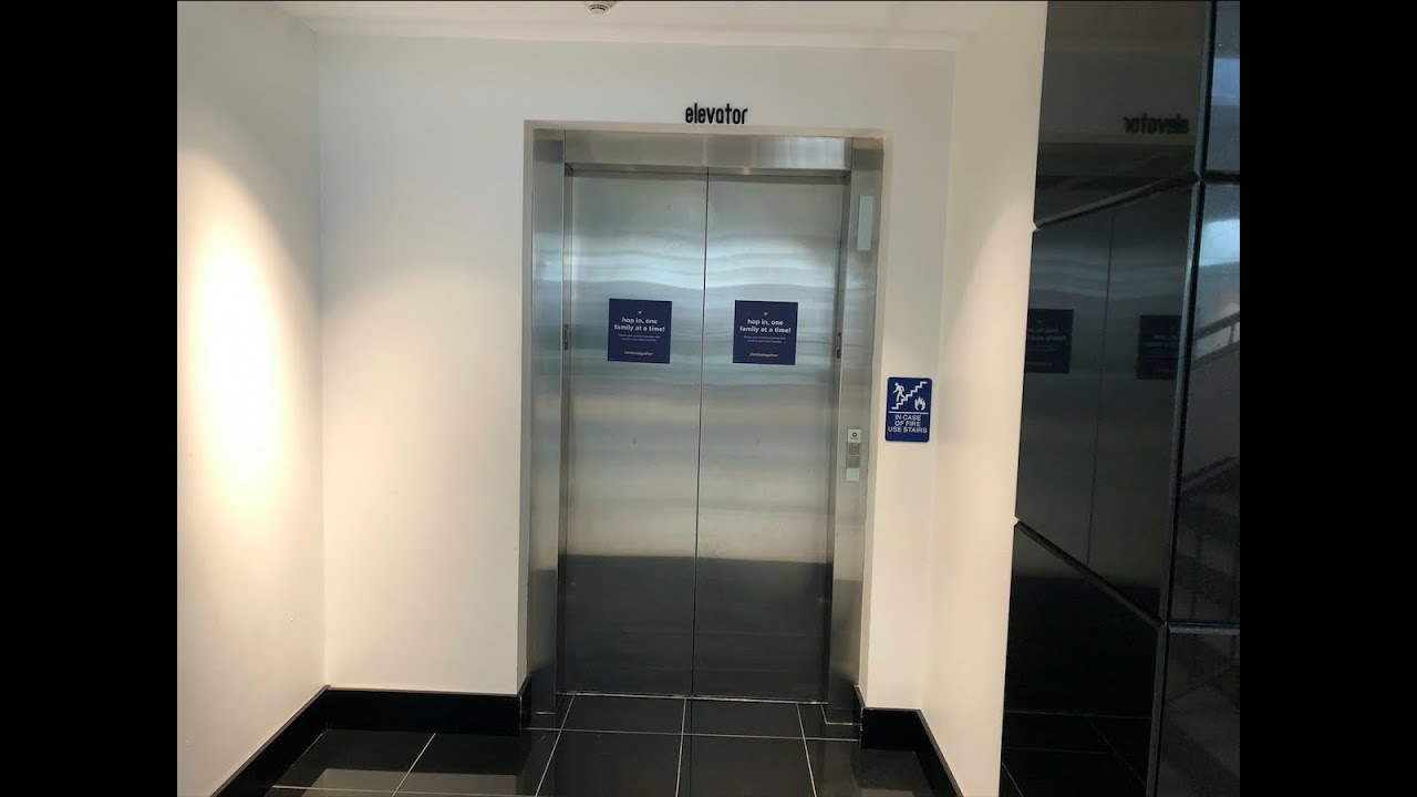 Schindler 3300 Elevator At Bloomingdale’s At Willowbrook Mall In Wayne ...