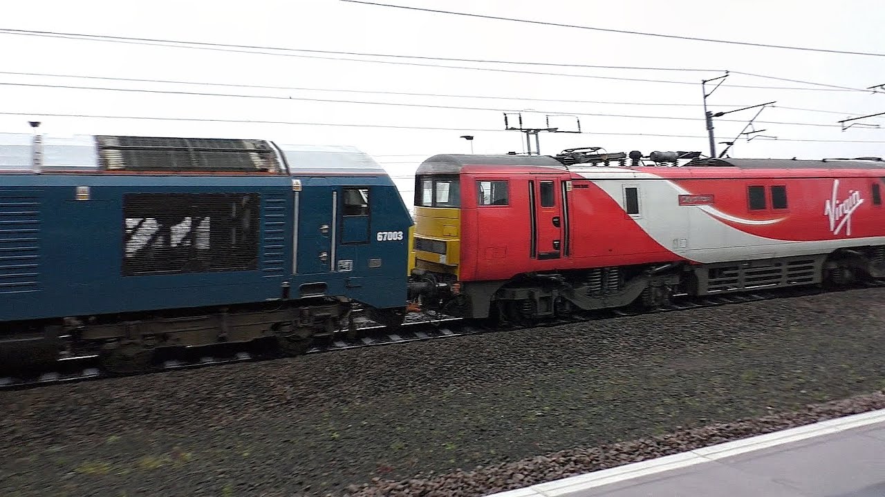 Thunderbird 67003 drags class 91 set through Retford. - YouTube