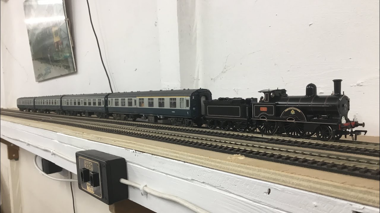 Bachmann/Locomotion LNWR Improved Precedent 790 Hardwicke. - YouTube