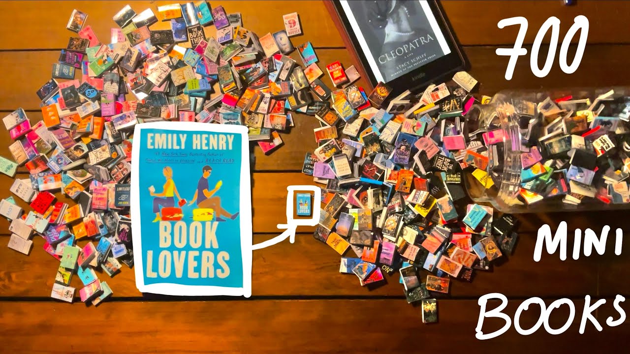 I made 700 mini books in 2 days || Tutorial ️ - YouTube
