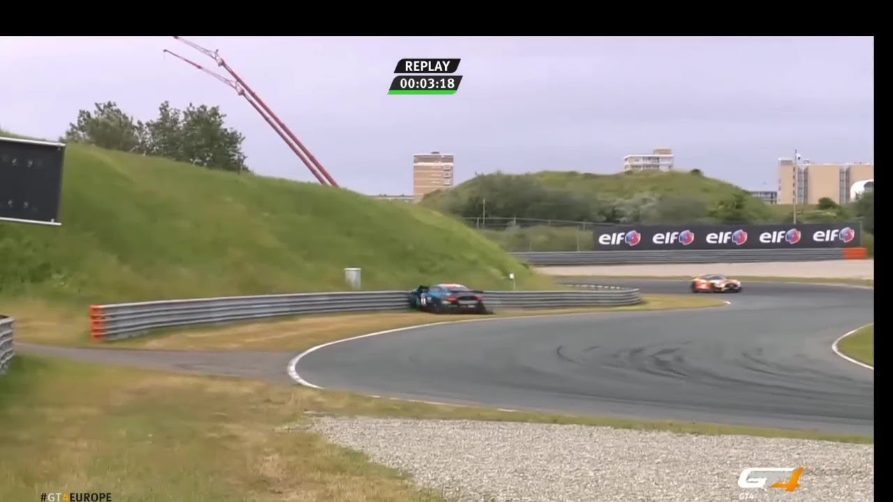 Crash Aston Martin GT4 GT4 European Series Zandvoort - YouTube