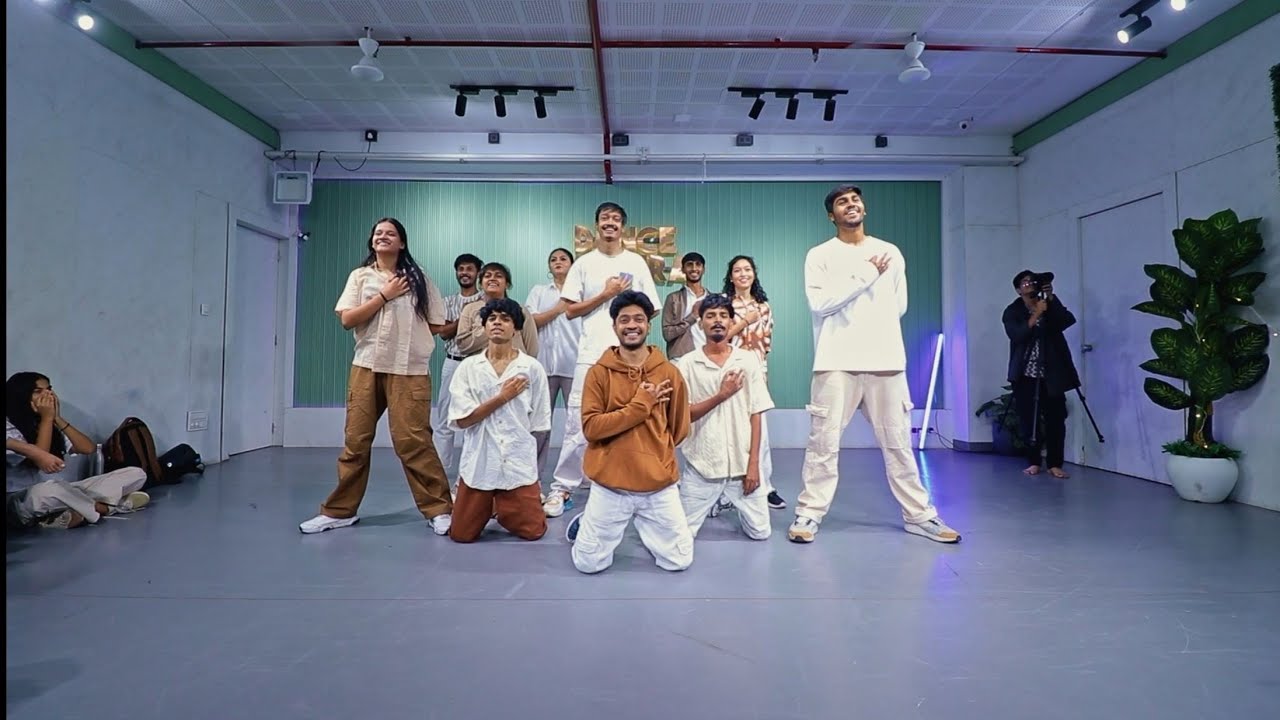 Pe Pe Pepein Dance Showcase | Mantra Monks - YouTube