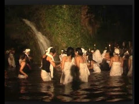 PESUGIHAN GUNUNG KEMUKUS DENGAN RITUAL MESUM - YouTube