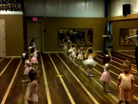 Bella dancing - YouTube