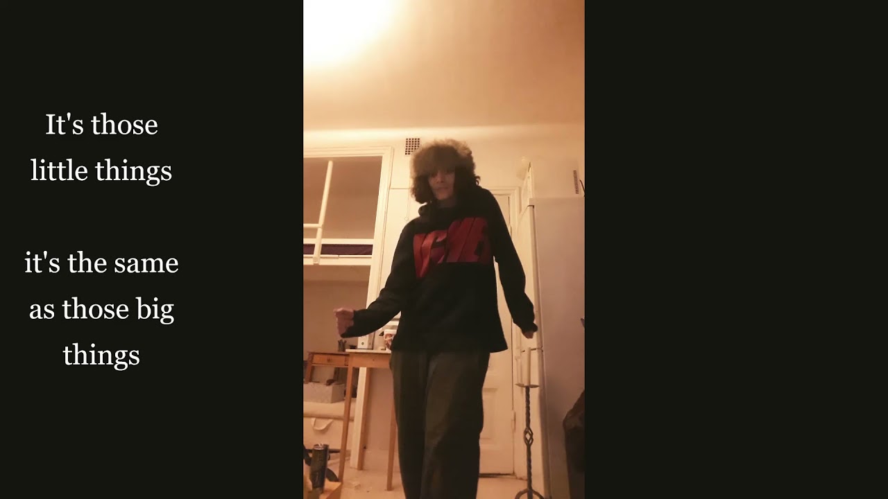 It´s those little things is the same as those big things Total Kissing ...