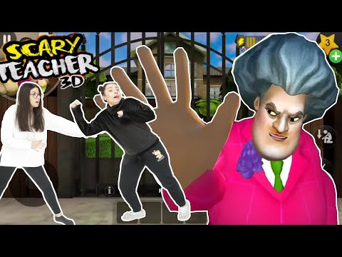 DELİ ÖĞRETMEN HAVUZA DÜŞTÜ!  BİZİ YAKALAMAYA ÇALIŞTI! | SCARY TEACHER 3D OYNUYORUZ