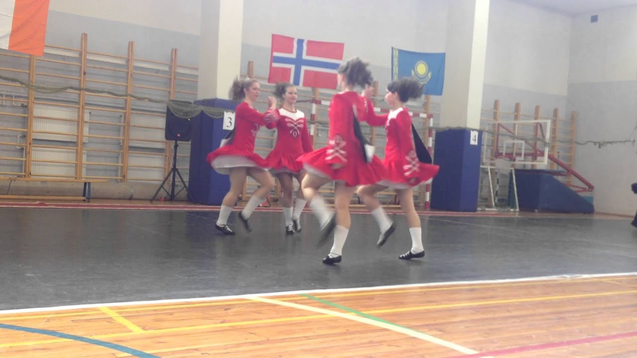 Irish dance, 4-hand reel - YouTube
