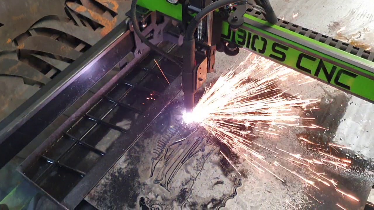 Virgen vector , corte cnc plasma & Rubio's CNC . - YouTube