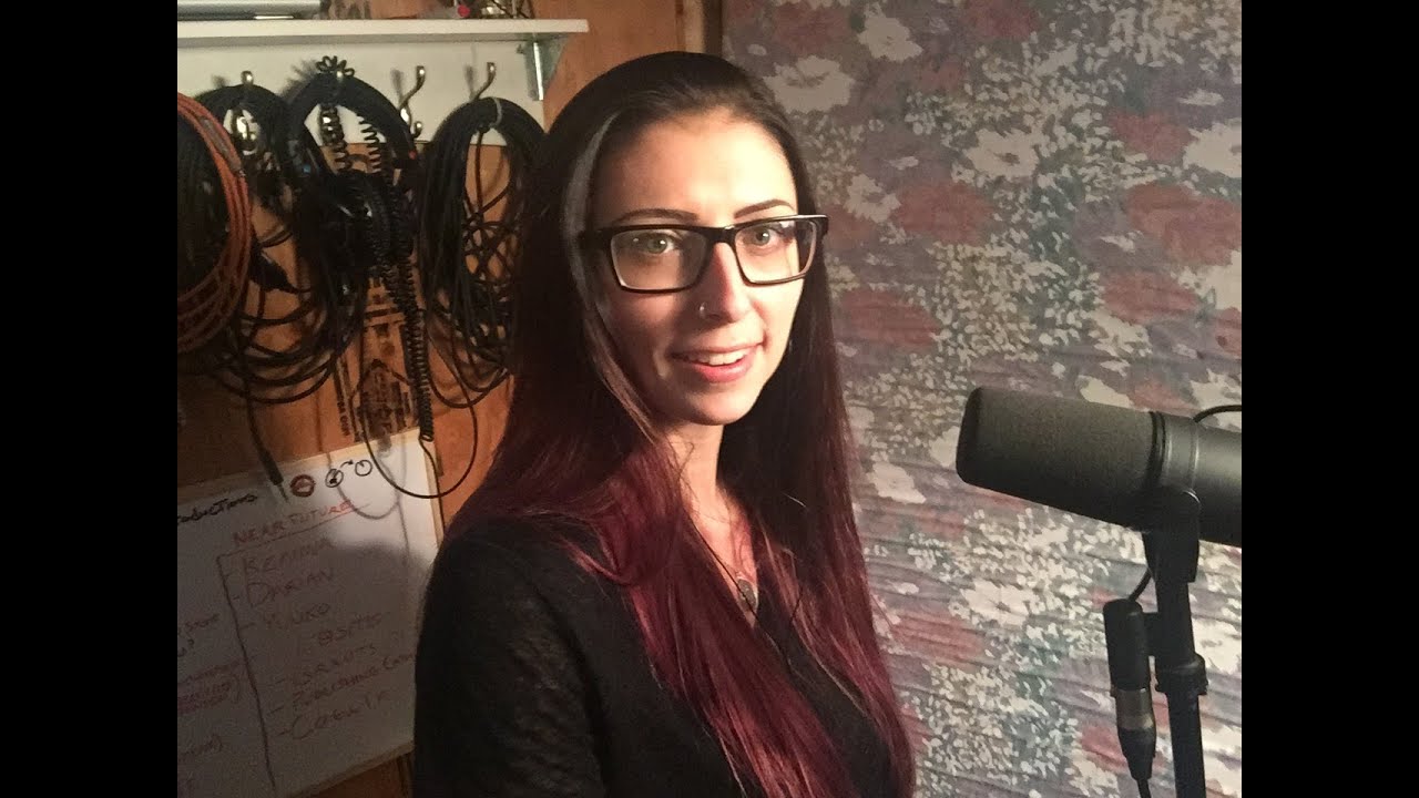 Singer BRITTNEY SLAYES in the studio - YouTube