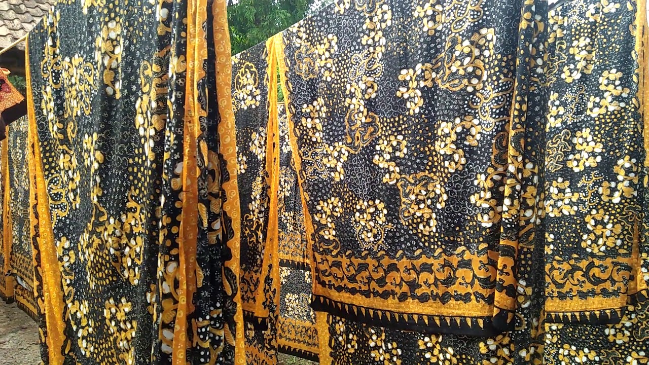 Proses ngelorot batik tulis lasem - YouTube