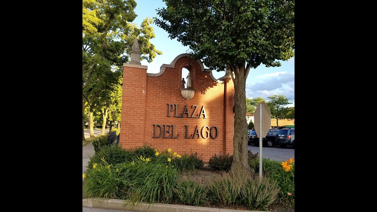Wilmette IL Thursday Night Concerts Plaza del Lago - YouTube
