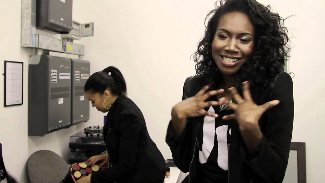 Rachel Kerr : Video Shoot Behind the Scenes Part 2 - YouTube