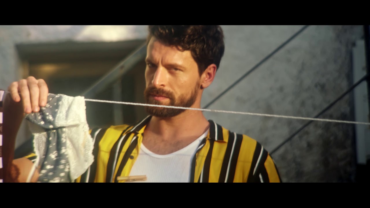 ARIEL - Compartilhar Nos Faz Melhores - YouTube