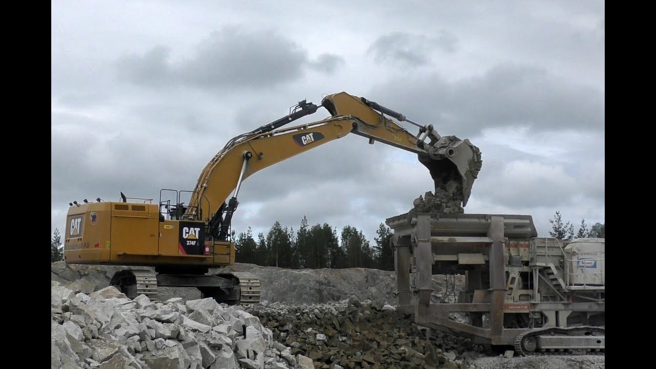 CAT 374FL Working - YouTube
