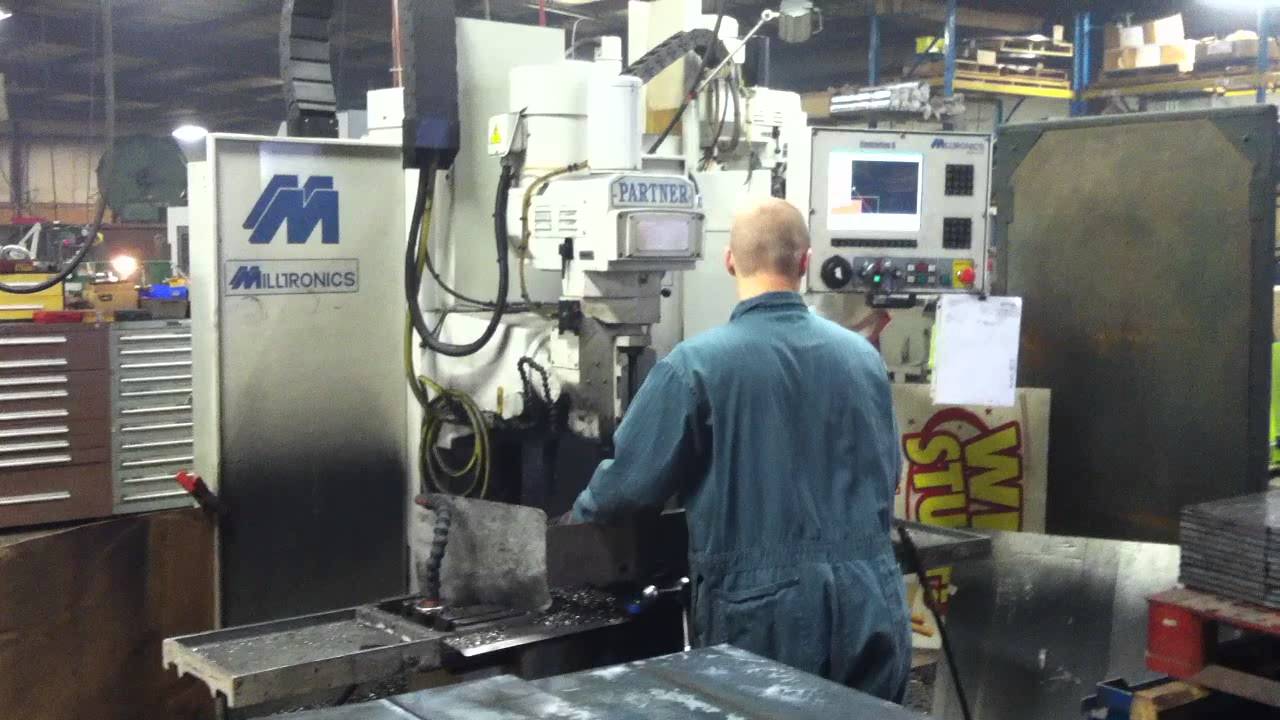 Milltronics MB19 CNC Bed Mill - YouTube