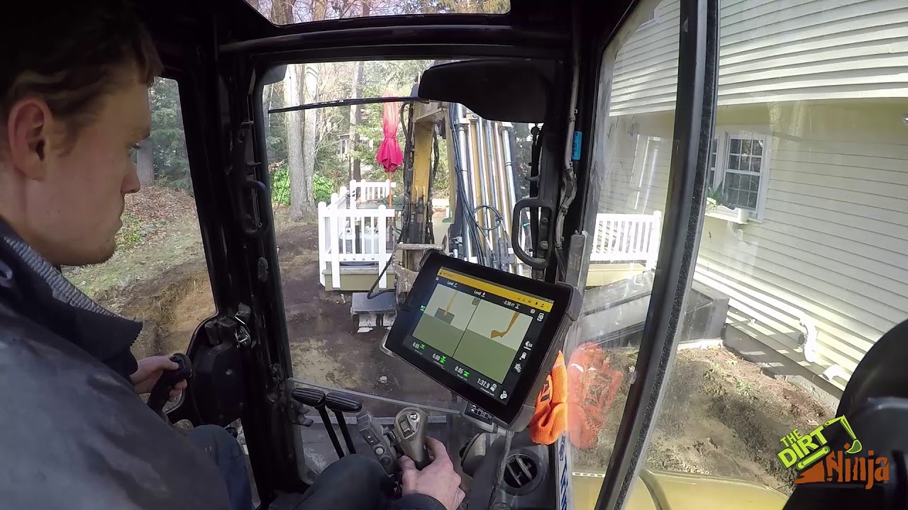 Trimble Earthworks - How To: Grade A level Surface - YouTube