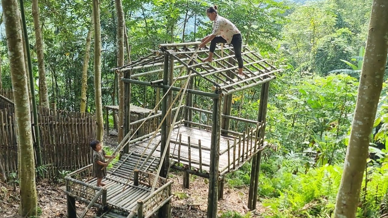 107 days girl builds bamboo hut - completed stairs and hut roof frame ...