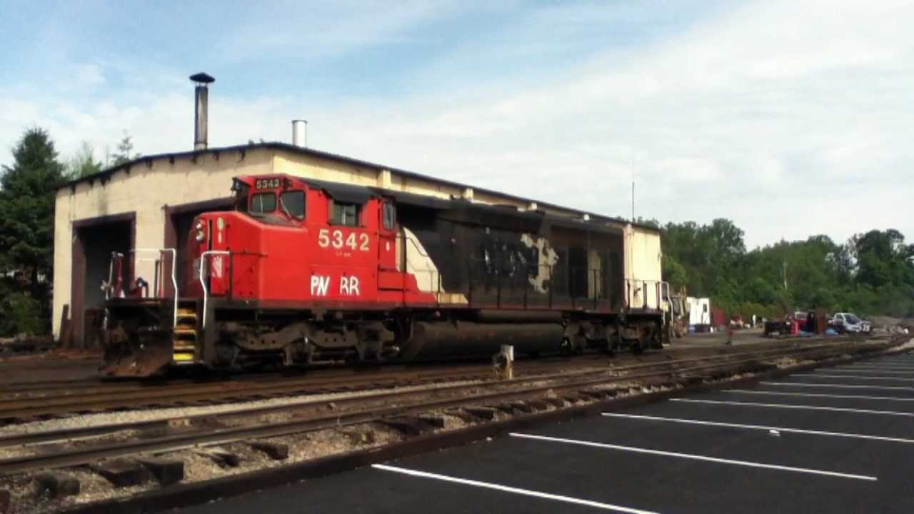 QuickClip™: PN SD40-2W #5342 Moving - YouTube