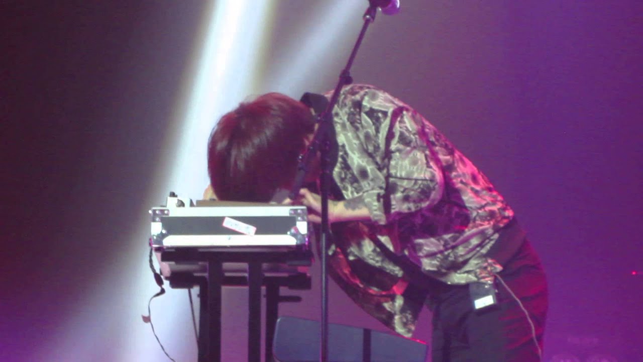 YB Concert in L.A. - Stay Alive - YouTube