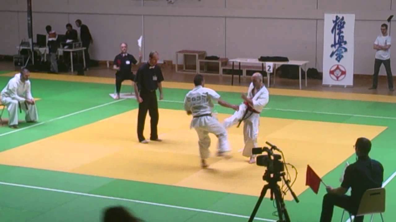 Open de France kyokushin 2015 IKO - 1/4 final Yannick Begue Vs Giovanni ...