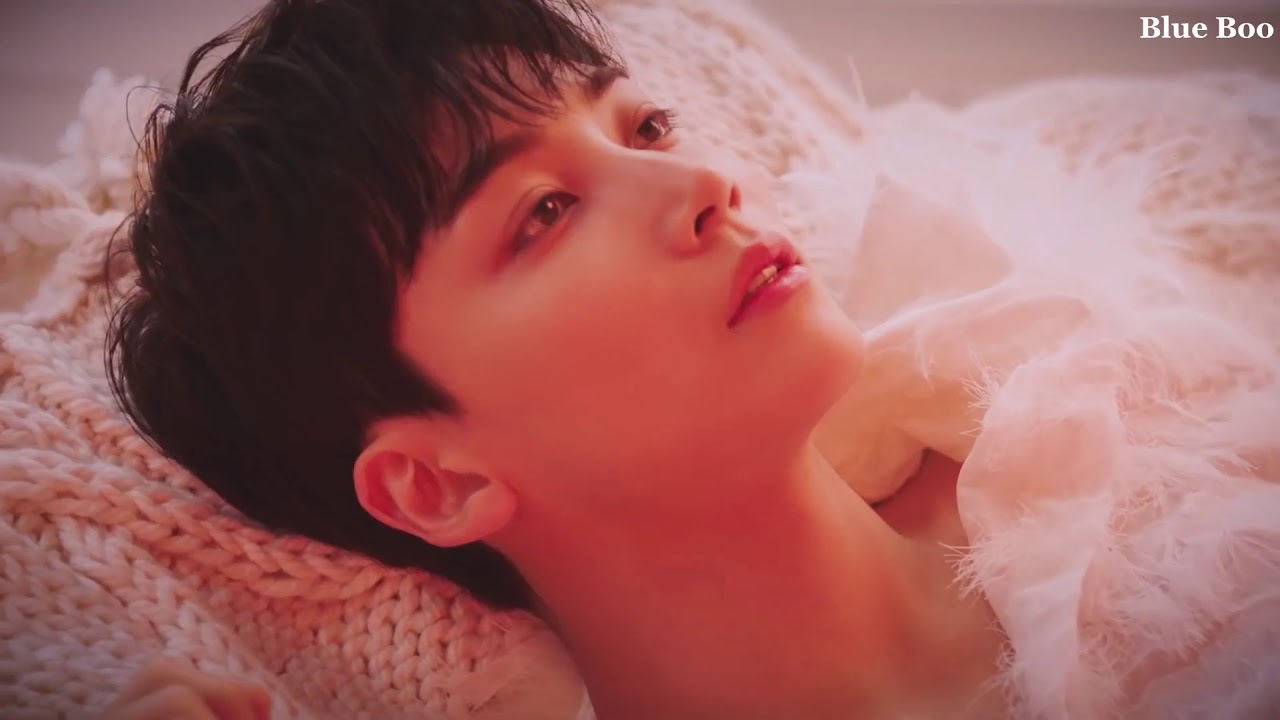 Seventeen - Fallin' Flower but every time they say fallin' Woozi falls ...