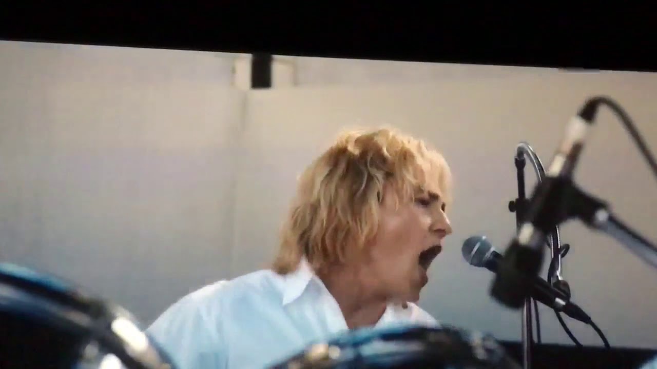 Take that Ray Foster! Love you Mike 😂😂 - YouTube