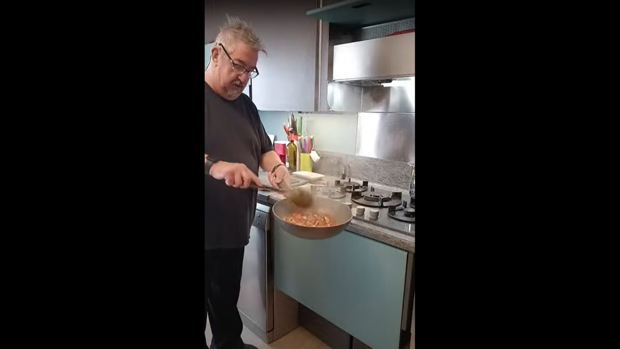 Casa Sissy 24/7 LIVE - mobile camera - Daily Real Life of an Italian ...