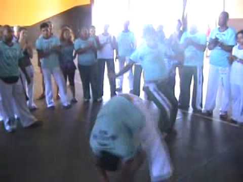 Capoeira Gospel Shalom -Roda - YouTube