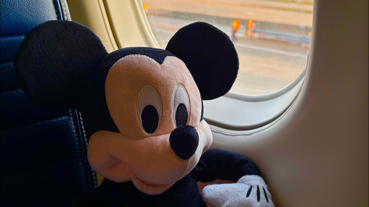 Mickey Mouse flying - YouTube