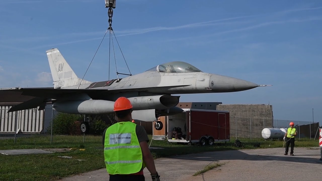 31 MXS, 52nd MXS conduct CDDAR at Aviano - YouTube