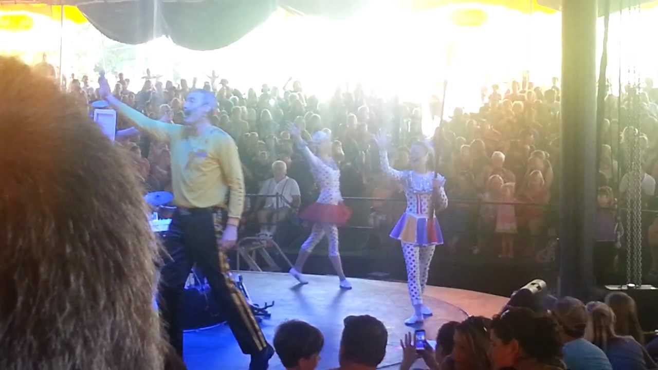 The Wiggles concert south shore music circus - YouTube