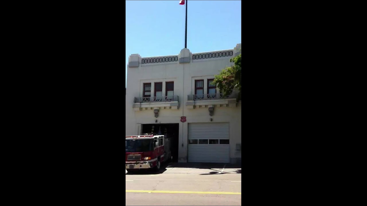 Oakland fire Engine 4 returning to station - YouTube