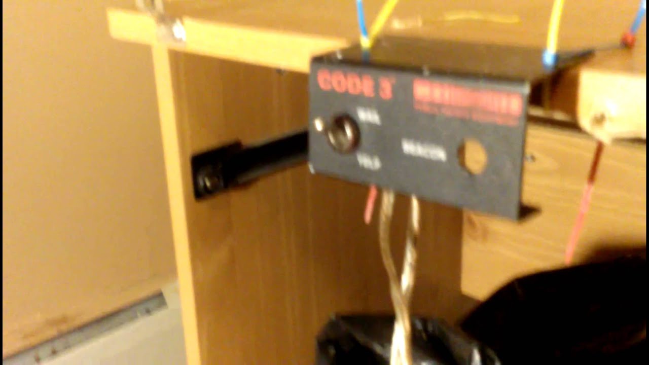 Code 3 undercover siren - YouTube