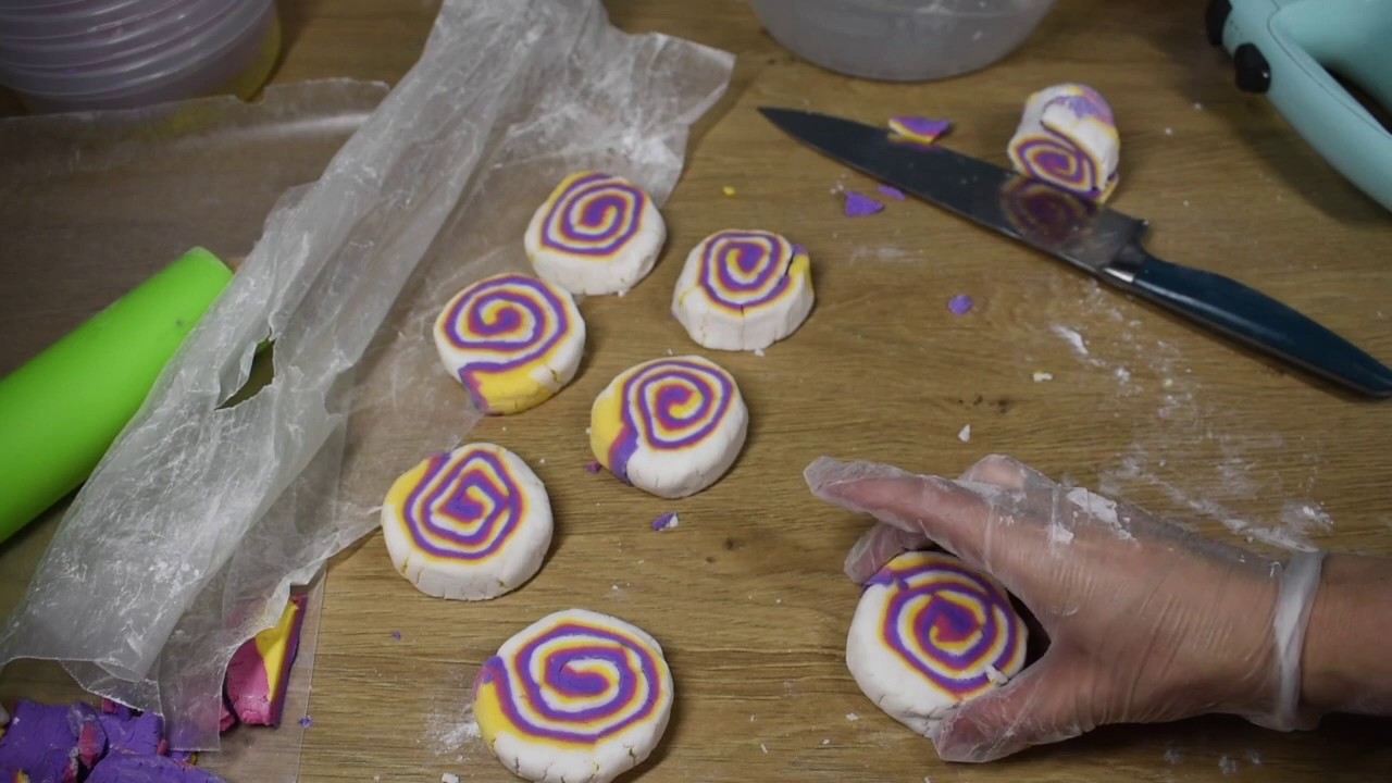 How to Roll Solid Bubble Bath Bars (Bubble Bars) - YouTube