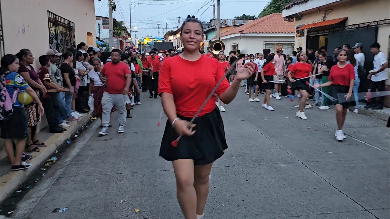 C. E. SALVADOR CASTANEDA CASTRO Desfile del Correo de Chalchuapa 👏👏👏 ...