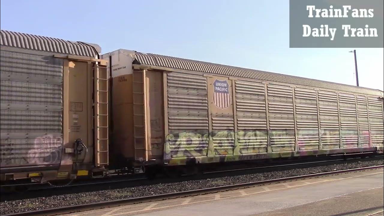 Autorack Train CN E274 CN 2285 & CN 2652 Locomotives Sarnia Ontario - YouTube