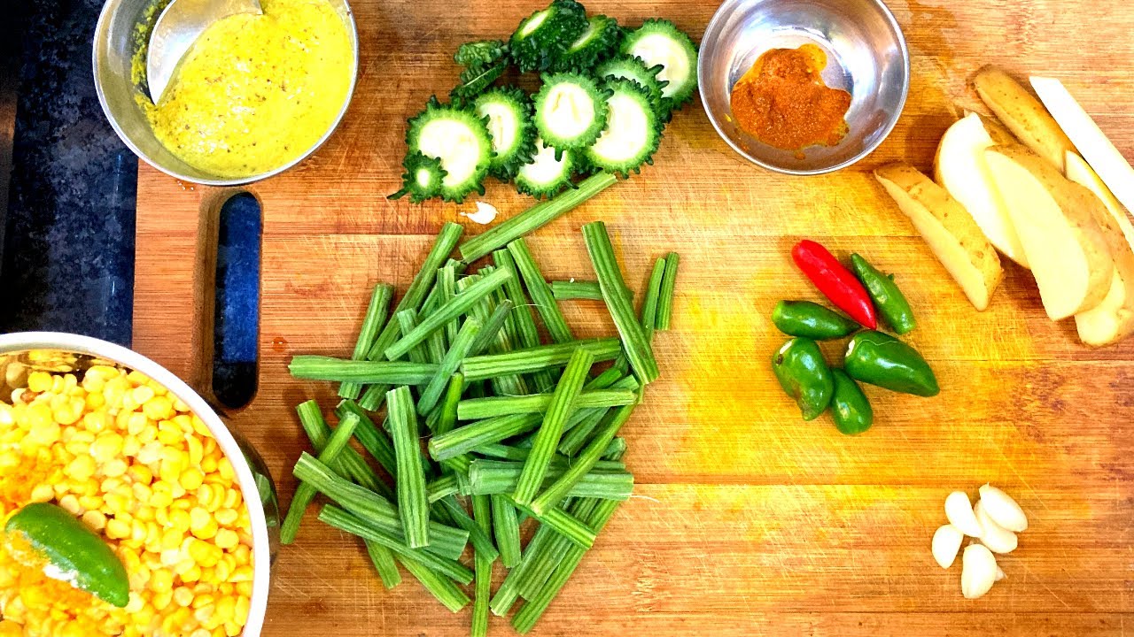 KARELA-SOJNE DATA (DRUMSTICK) RECIPE || HEALTHY RECIPE || Subrata's ...