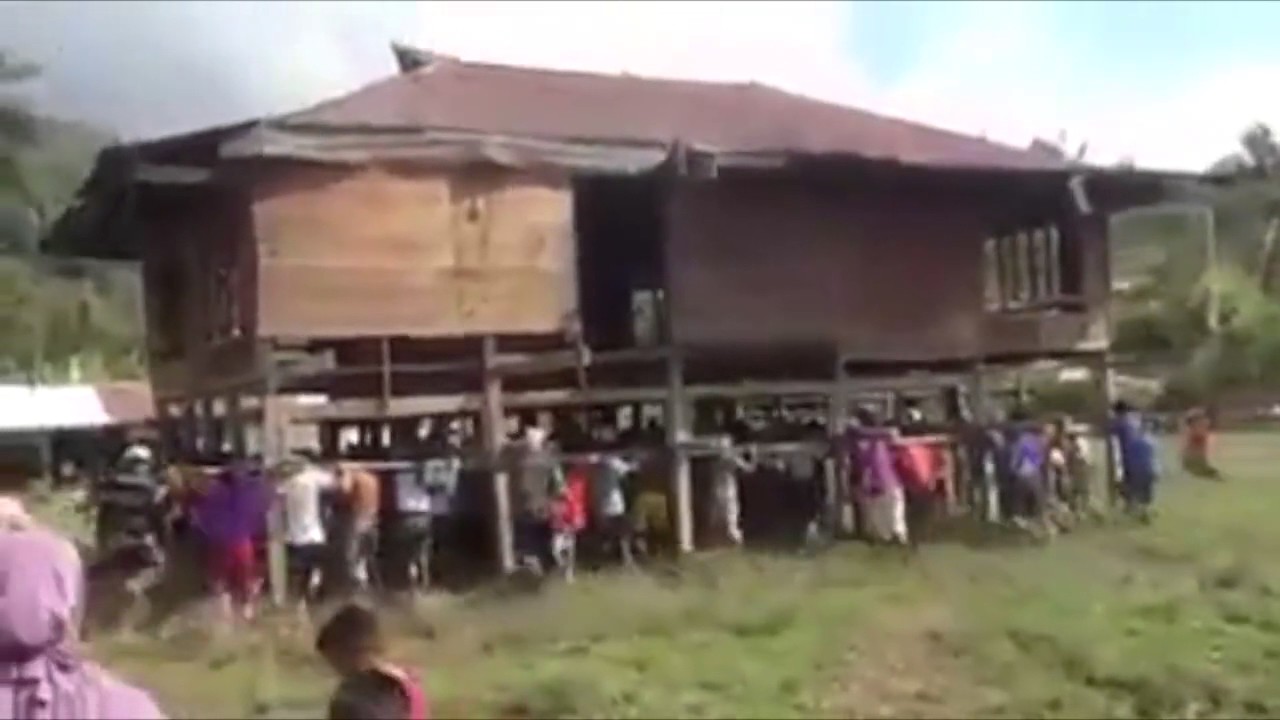 Funny runing house video - YouTube