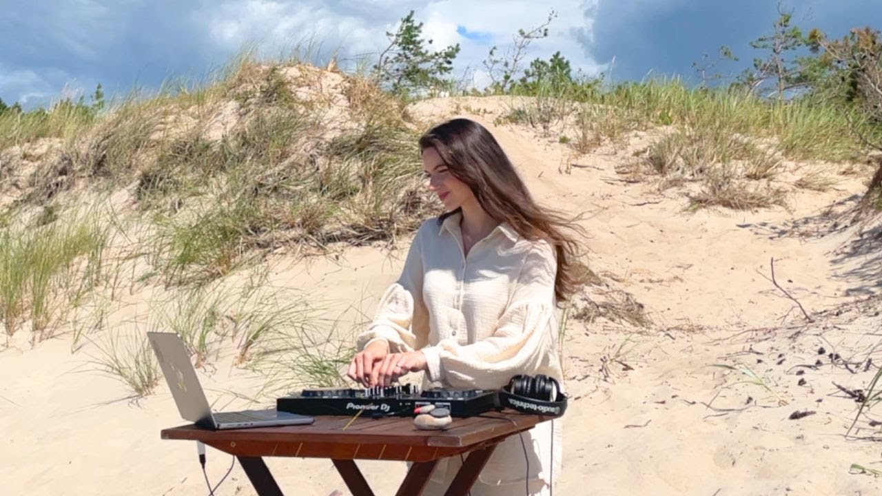 Beach Deep House DJ Set - Funky Seaside Music Mix | Sand Sun Summer ...