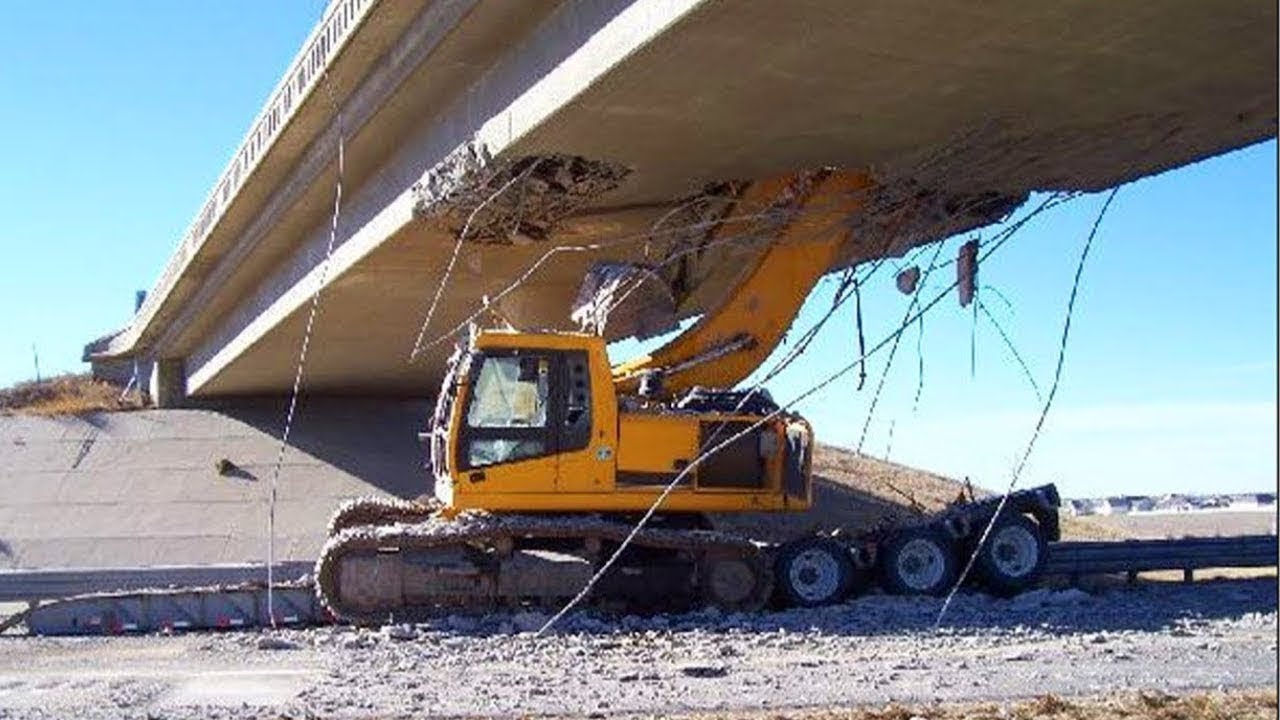 40 Dangerous Excavator, Dozer & Truck Operator Fails | Extremely idiot ...
