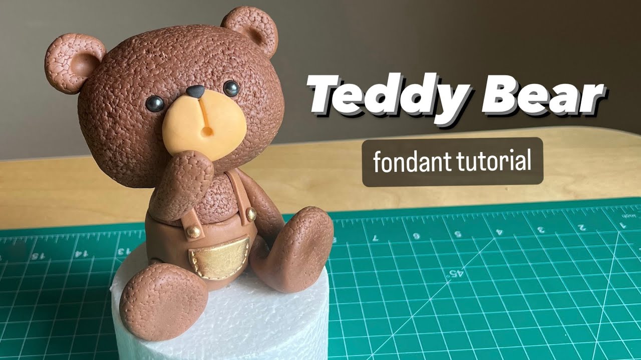 Quick Fondant Teddy Bear Cake Topper (no voiceover tutorial) - YouTube