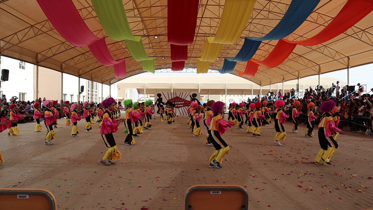 RETRO DANCE -MASS DEMO 2019@TPS-DUBAI(Grade 5 Team A) - YouTube