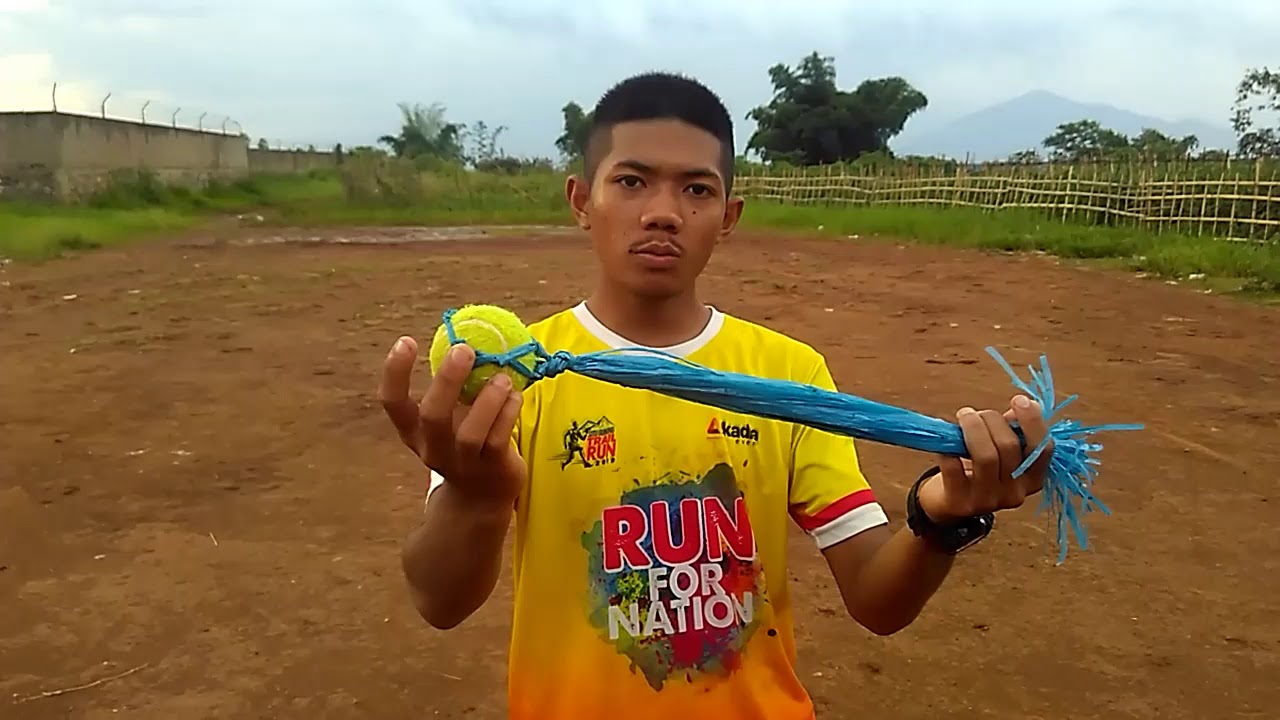 Teknik Dasar Lempar lembing Menggunakan Bola Berekor - YouTube