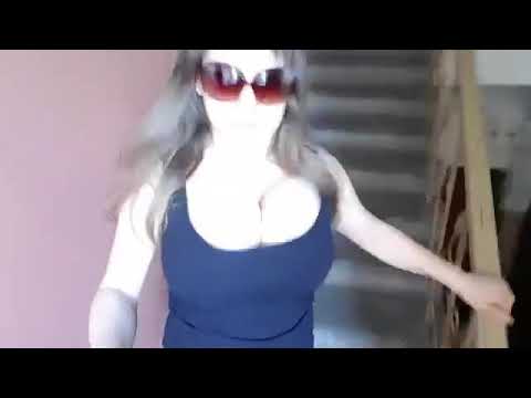 Bouncy boobs - YouTube
