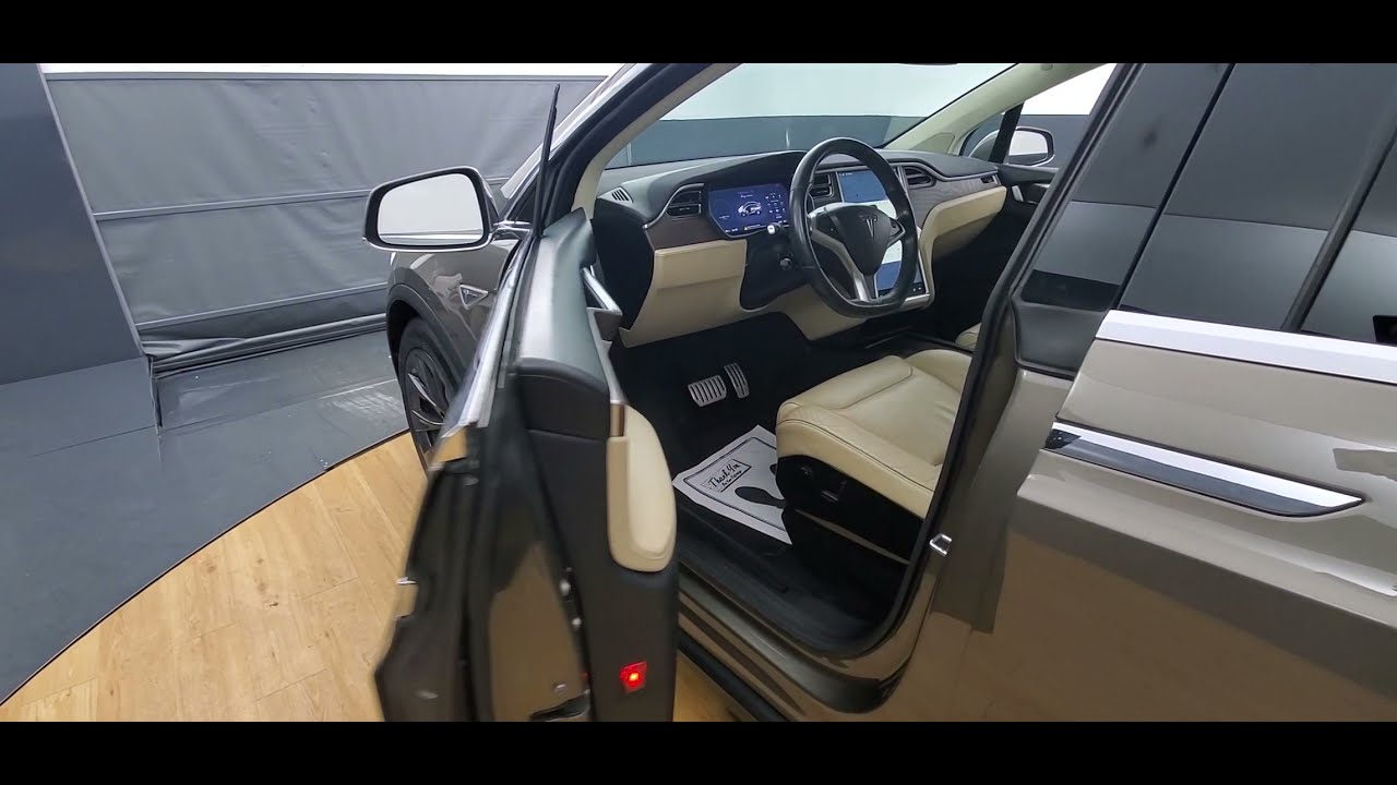 2016 Tesla Model X P90D backup camera #Carvision - YouTube