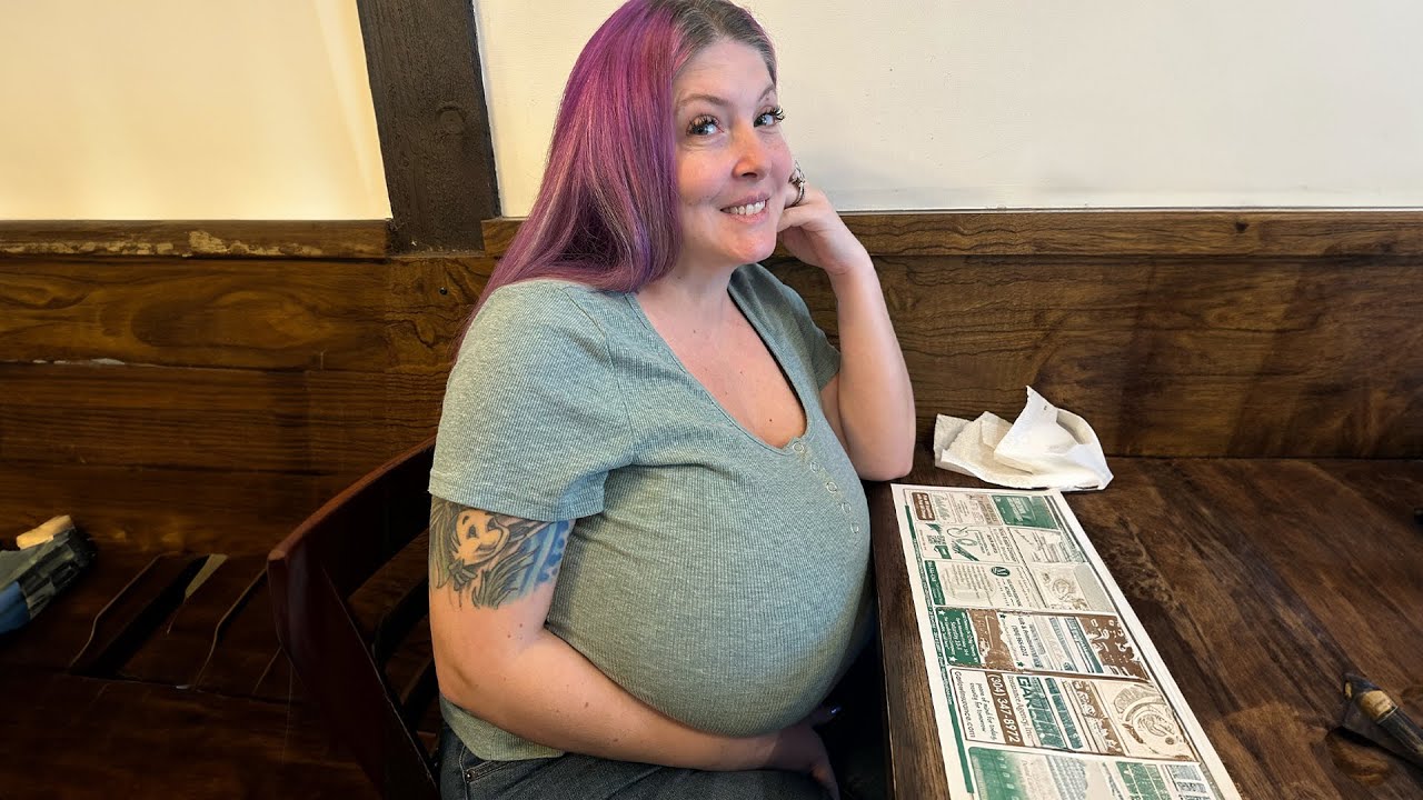 Curvy Model Demora Avarice Wiki and Biography | Curvy Model | Social ...